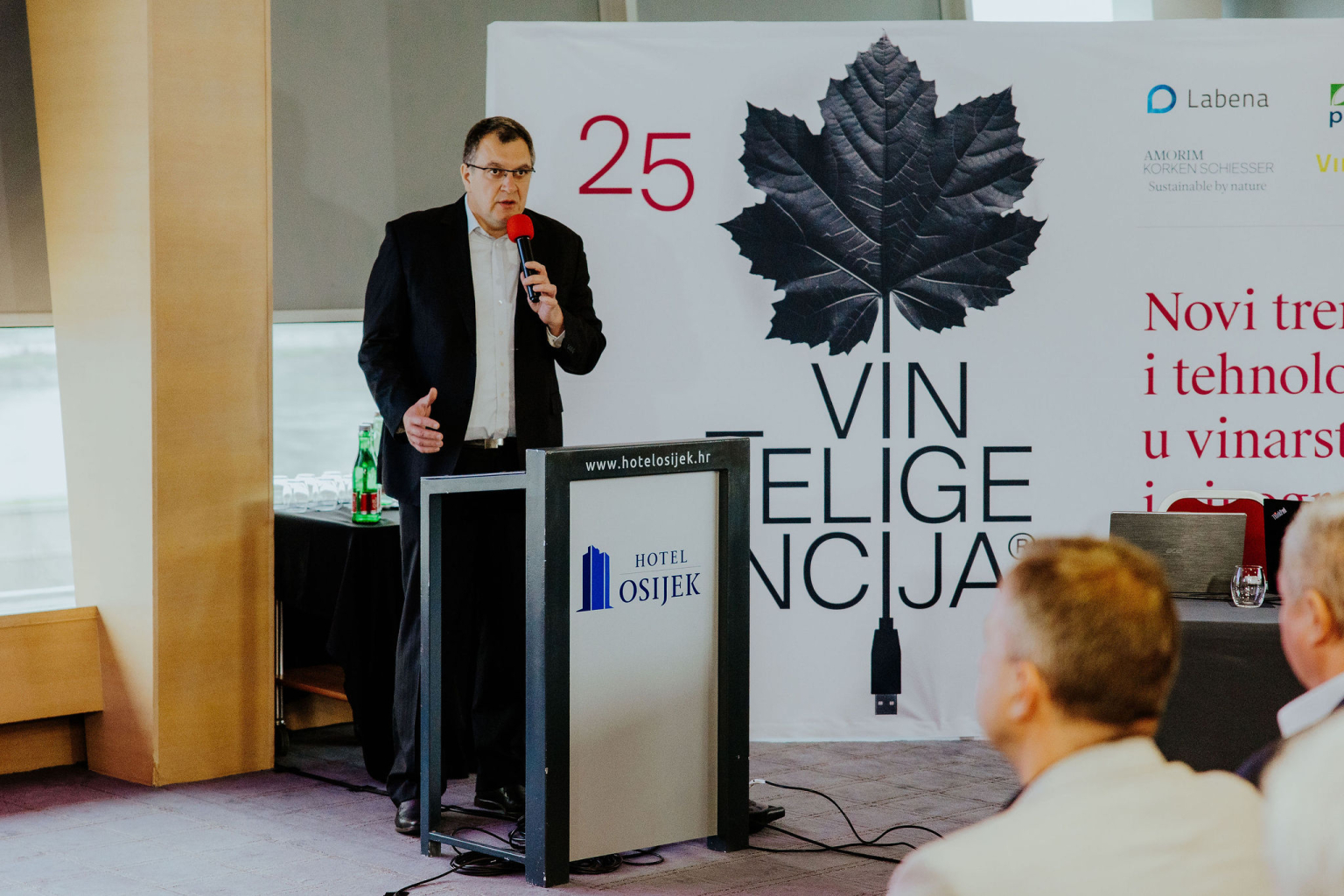 Započela Vinteligencija 2025: prva hrvatska konferencija posvećena ...